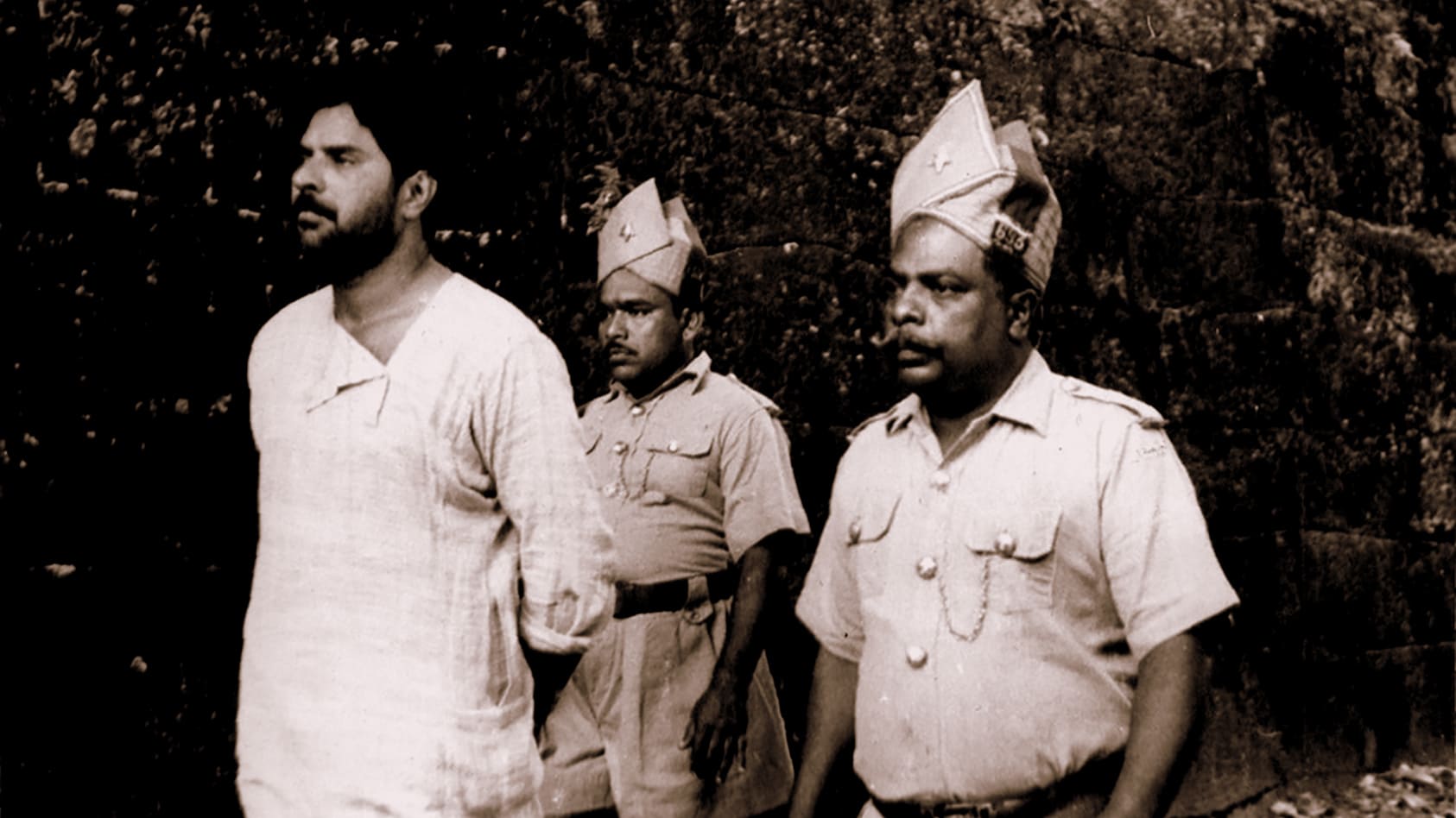 Mathilukal Malayalam Movie Streaming Online Watch